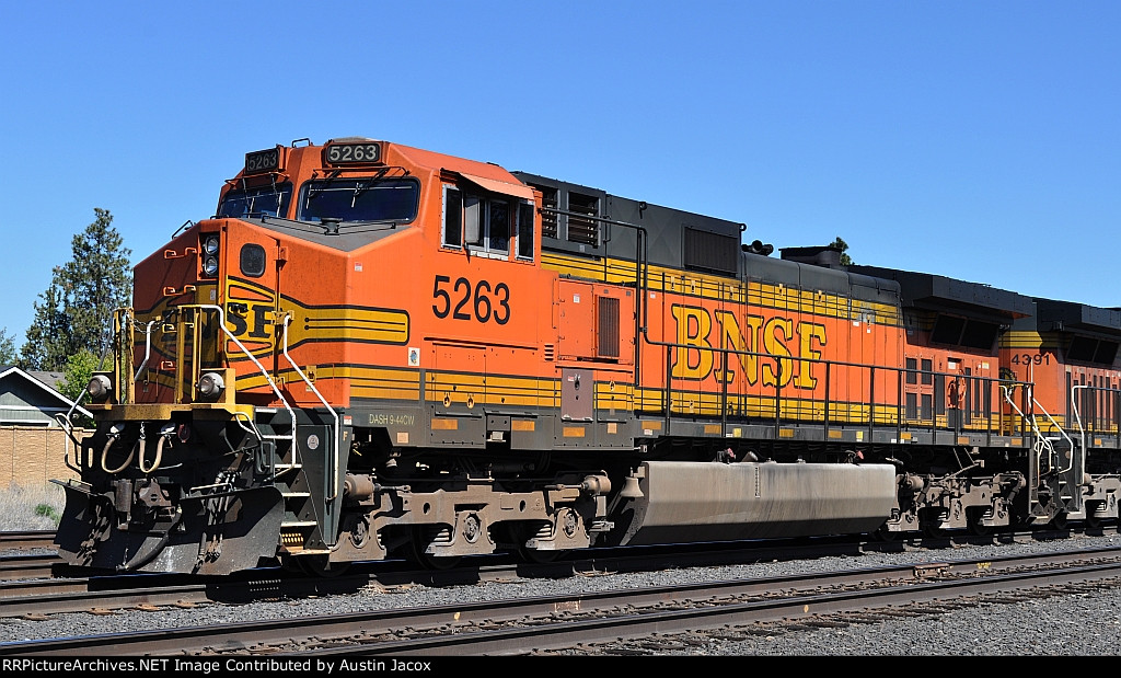 BNSF 5263
